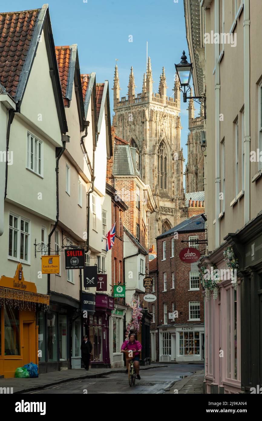 York Minster towers seen from Low Petergate, North Yorkshire, England ...