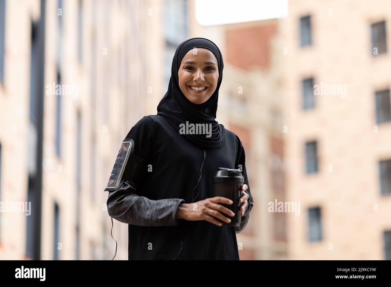 Arab uniform hi-res stock photography and images - Alamy