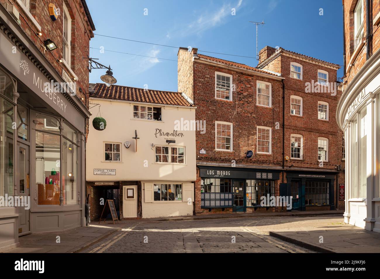 Afternoon on Swinegate in York city centre, England Stock Photo - Alamy