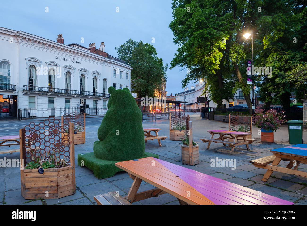 City centre rooms hi-res stock photography and images - Alamy