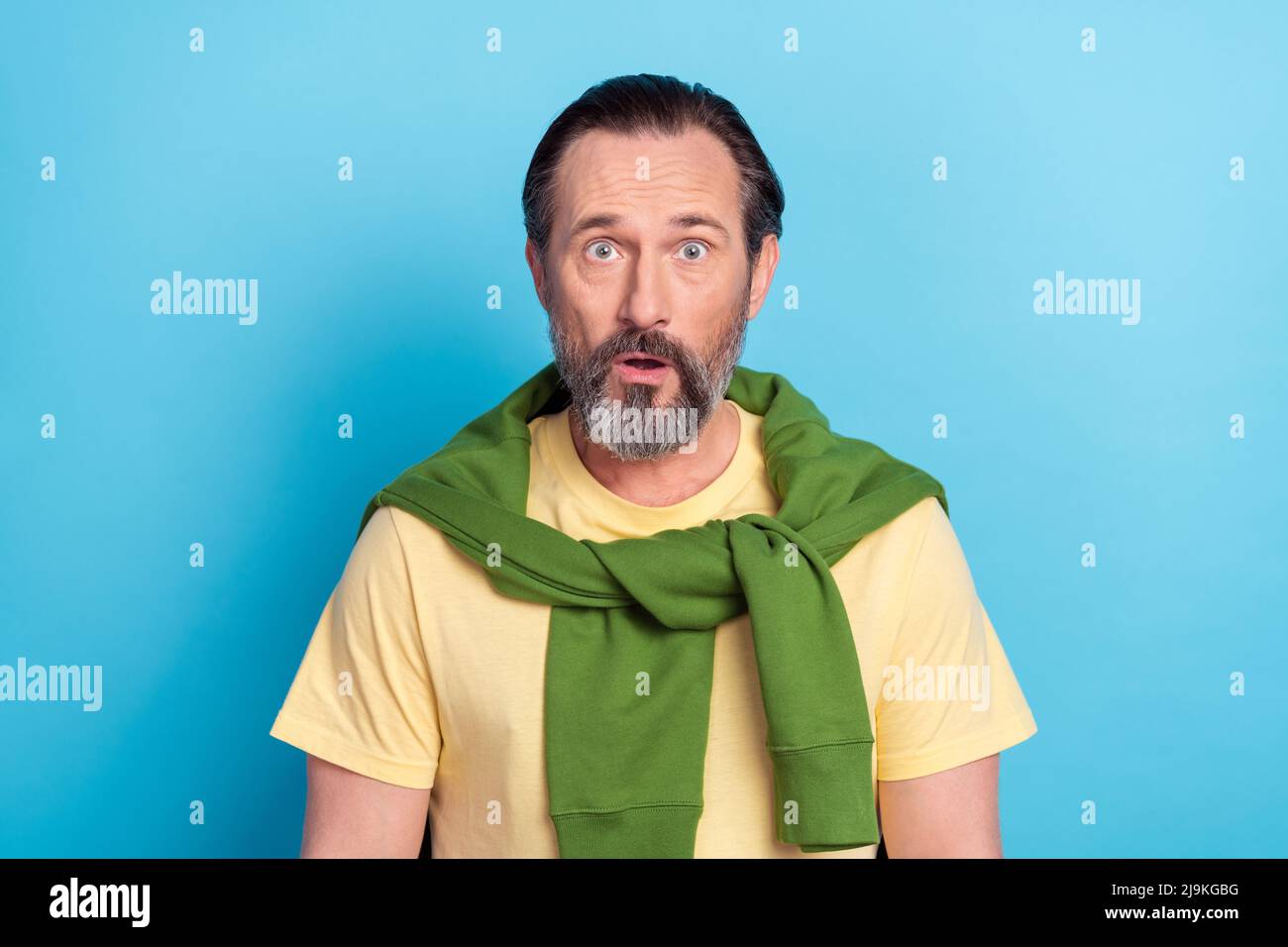 Portrait of shocked puzzled man look camera open mouth cant believe ...