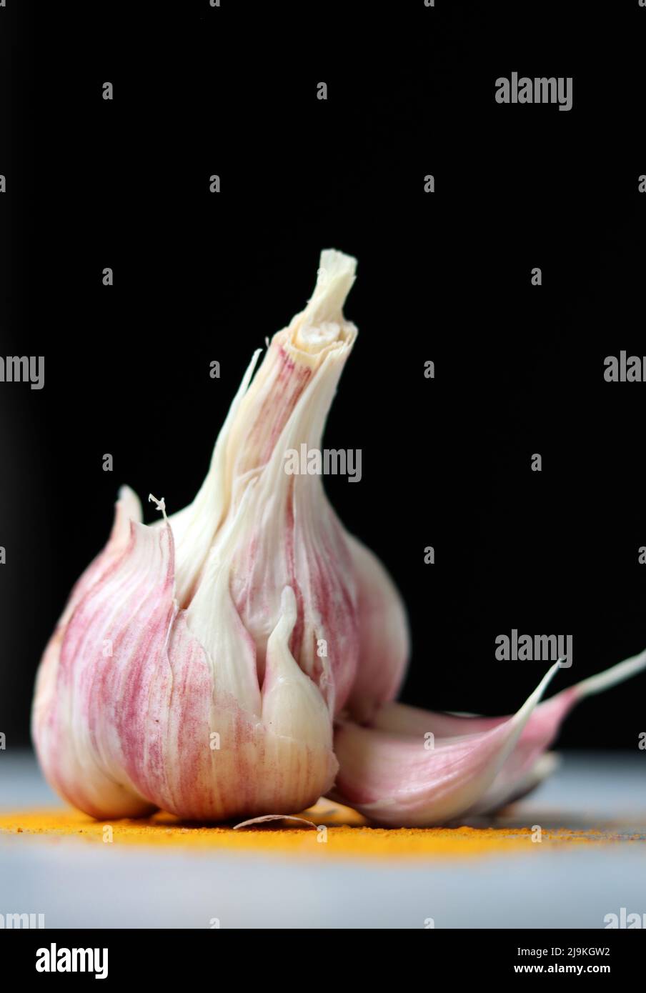 Garlic roots hi-res stock photography and images - Alamy