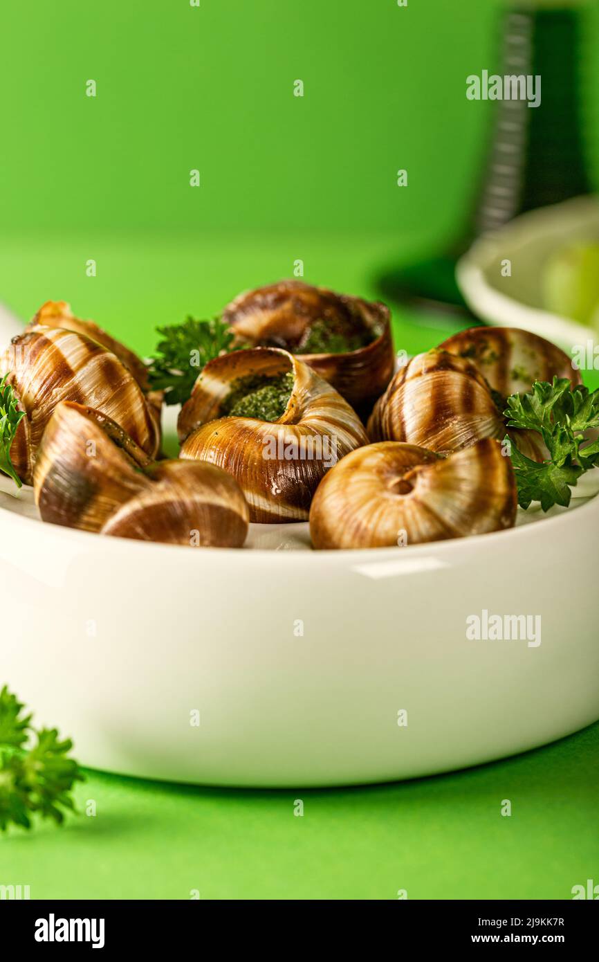 Bourgogne Escargot Snails with garlic herbs butter Stock Photo - Alamy