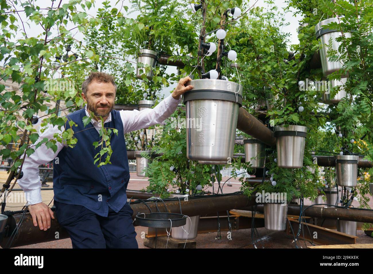 Designer Thomas Heatherwick with a section of his Queen's Green Canopy ...