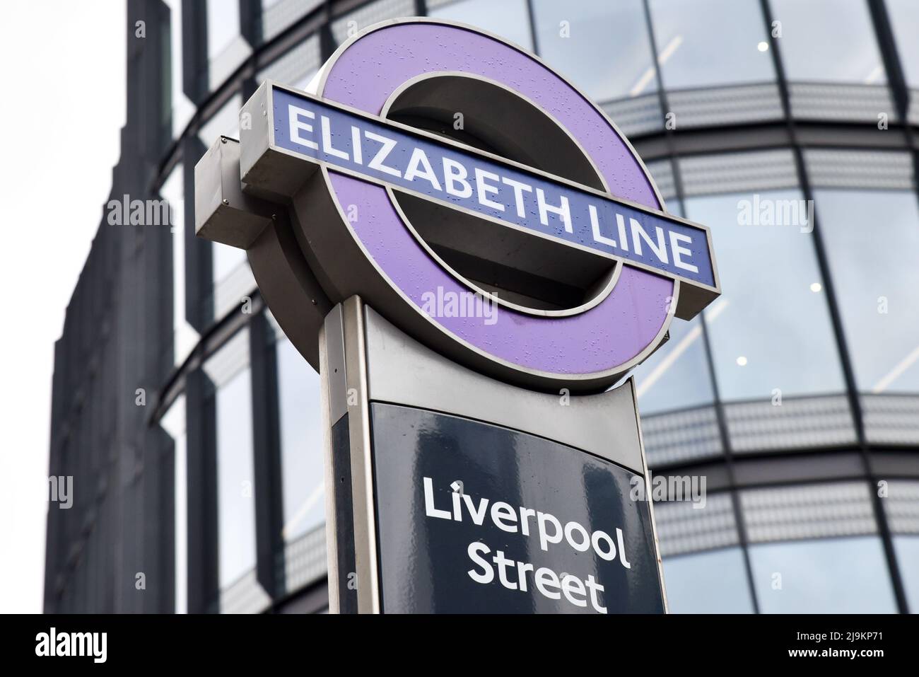 Liverpool Street Station, London, UK. 24th May 2022. The Elizabeth Line ...