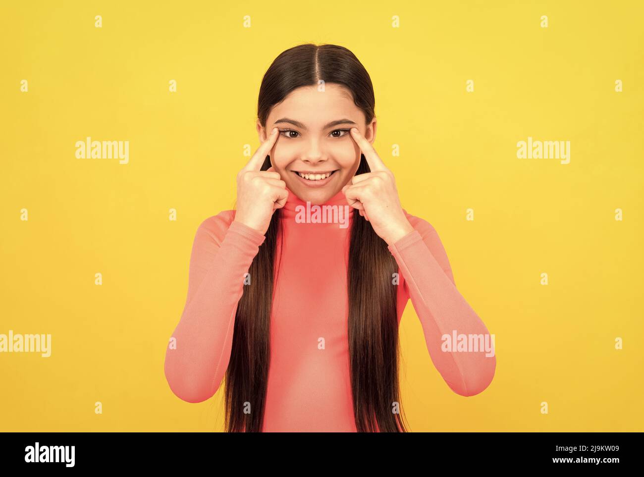 Child model making hi-res stock photography and images - Alamy