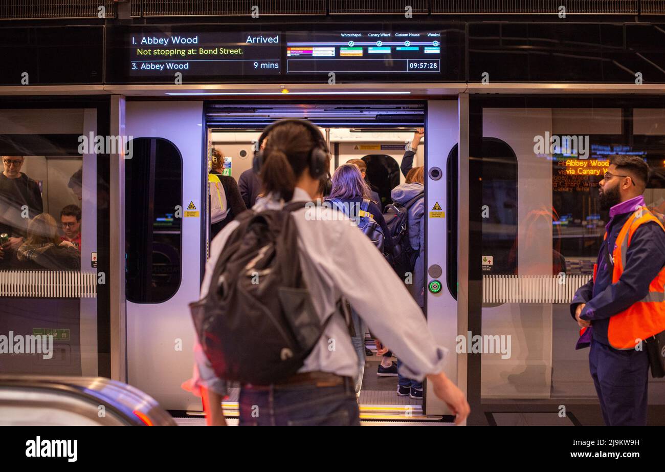 Elizabeth Line opening Stock Photo - Alamy