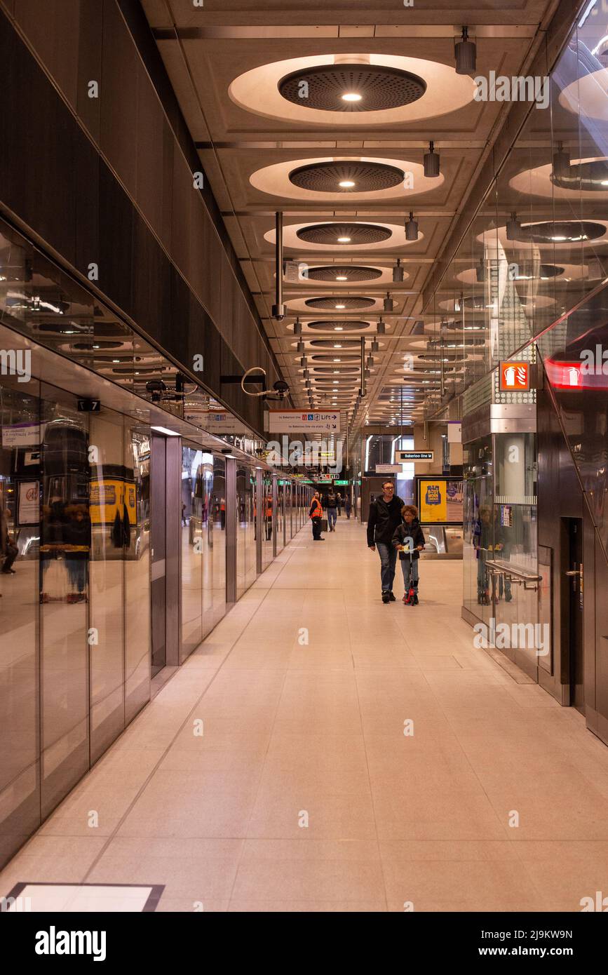 Elizabeth Line opening Stock Photo - Alamy