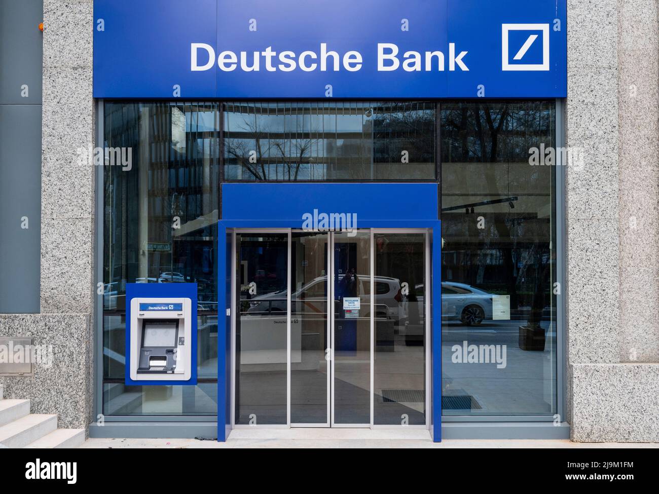 Deutschebank logo hi-res stock photography and images - Alamy