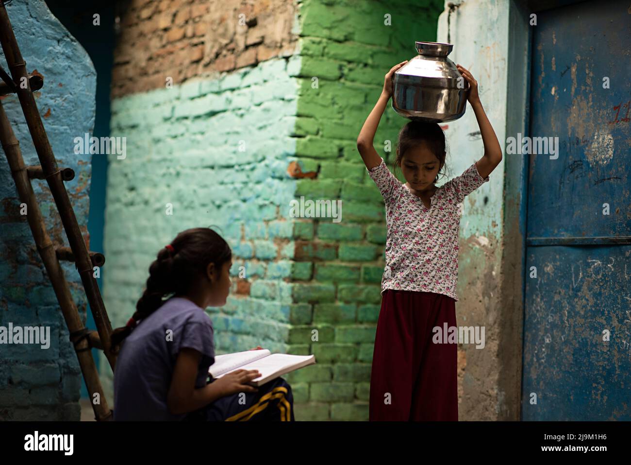 An image of poverty hi-res stock photography and images - Alamy
