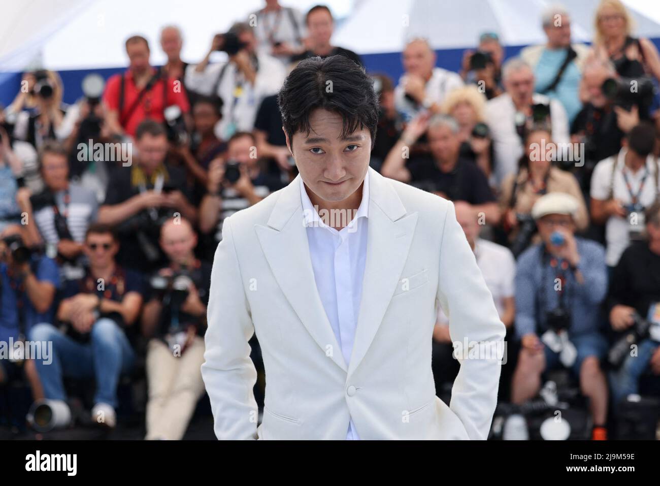 Park Hae-il attends the photocall for "Decision To Leave (Heojil ...