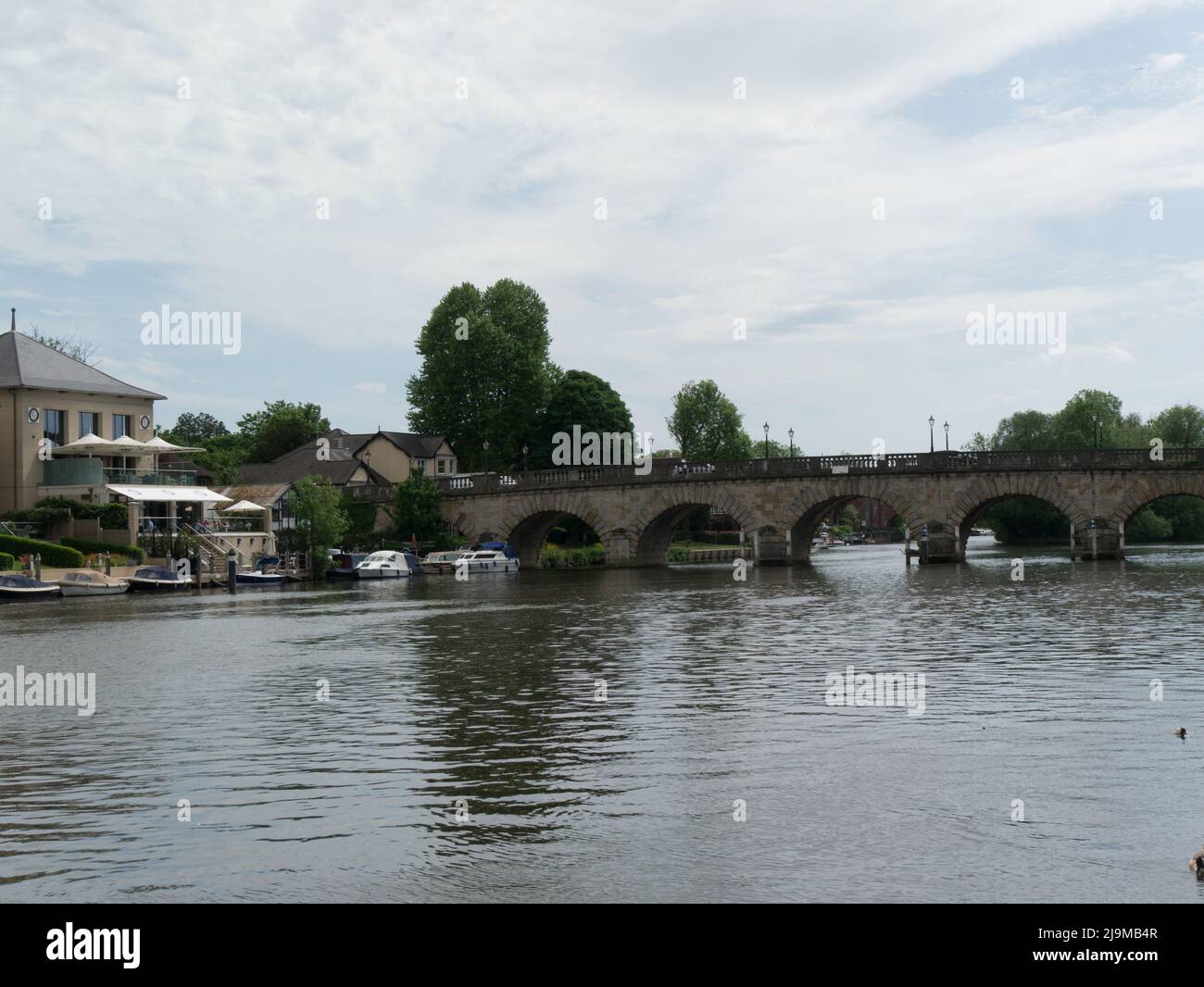 Maidenhead Bridge a Grade I listed bridge carries A4 road over River ...