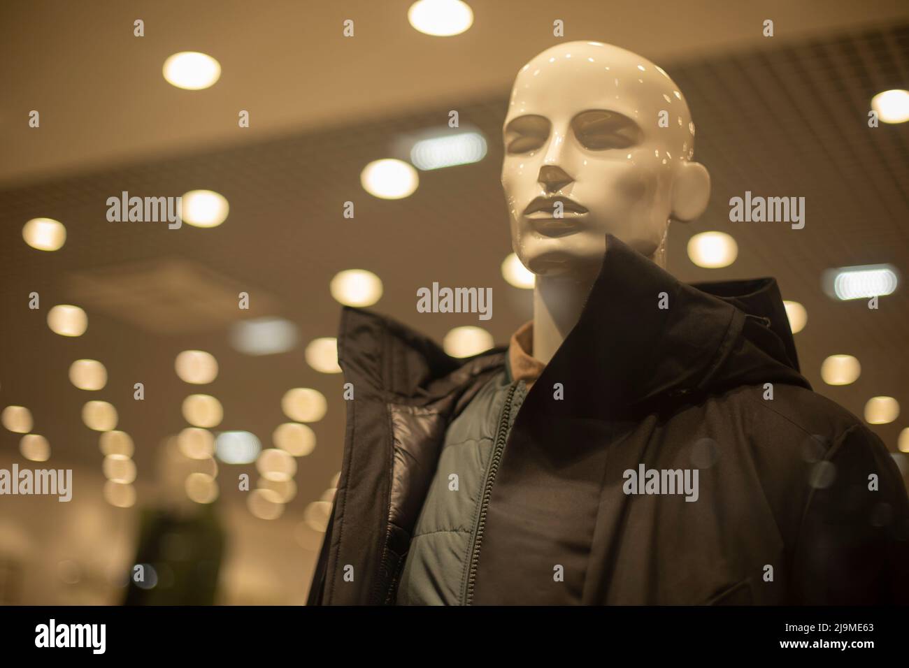 Mens fashion storefront hi-res stock photography and images - Alamy