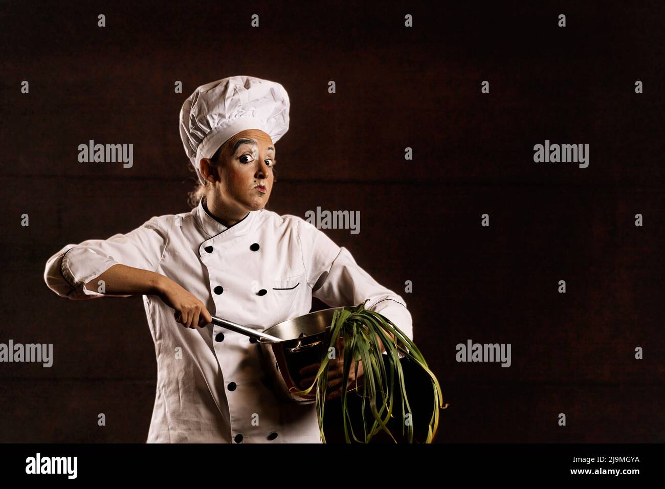 Hat saucepan hi-res stock photography and images - Alamy