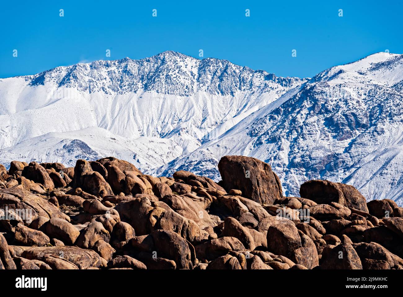 Snow against desert hi-res stock photography and images - Alamy