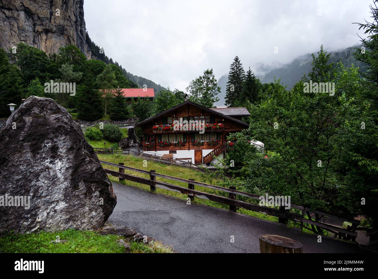 Swiss alps chalet hi-res stock photography and images - Alamy