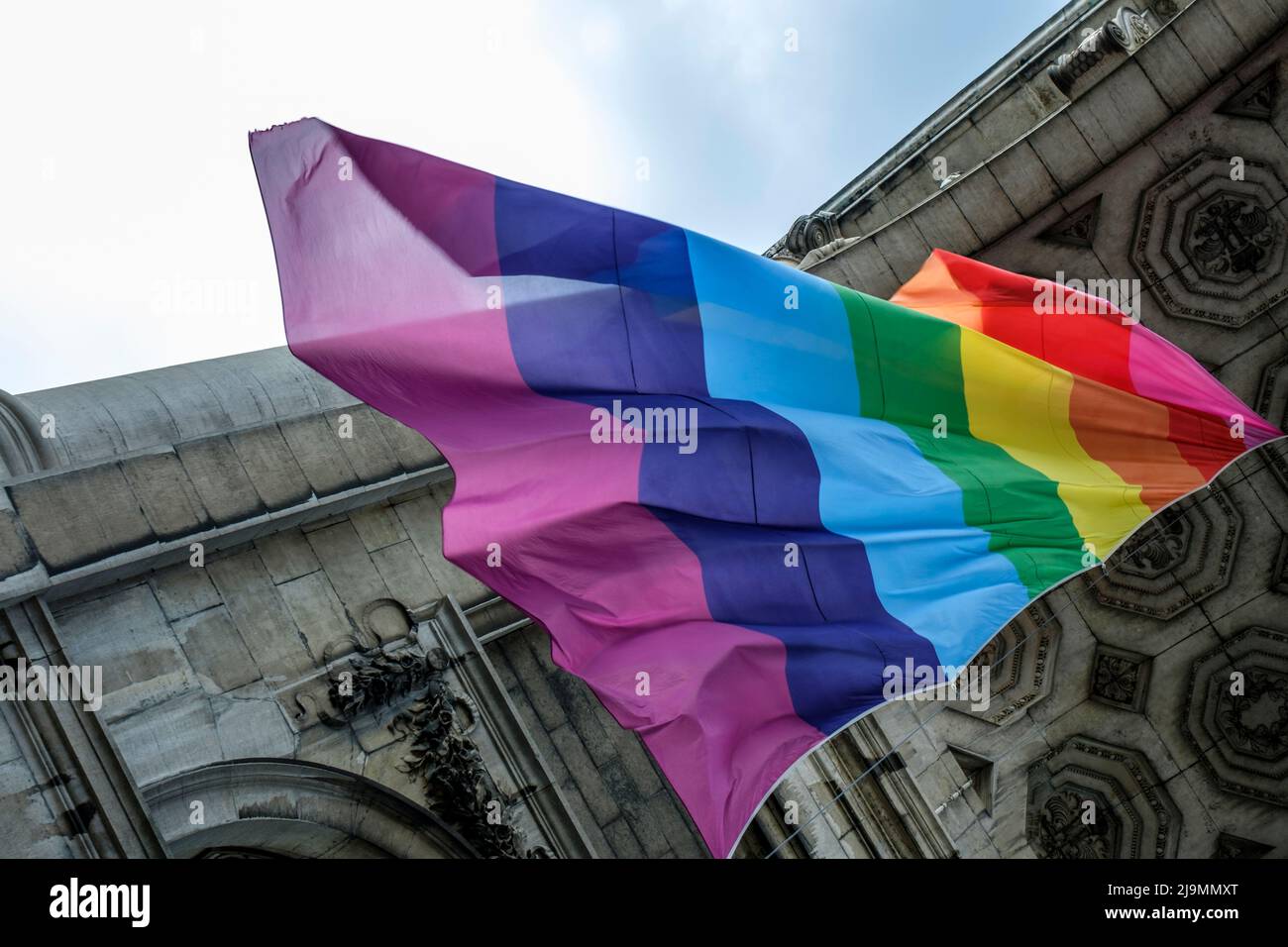 The 6 colors Pride Flag is the symbol for the LGBTQIA + community under ...