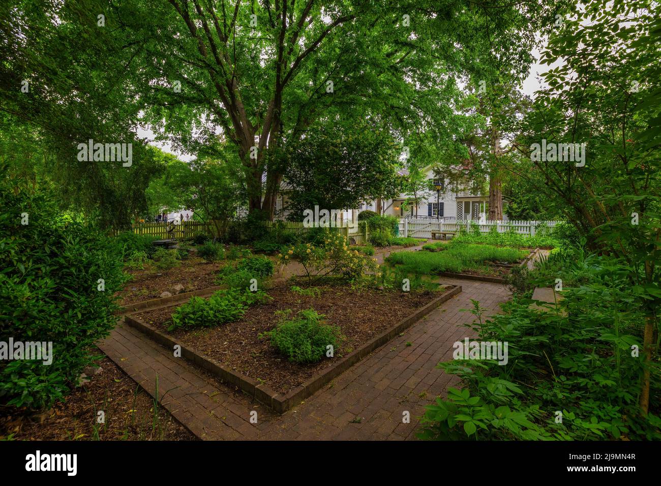 Raleigh, North Carolina, USA -May 1, 2022: Garden at Oak View Historic ...