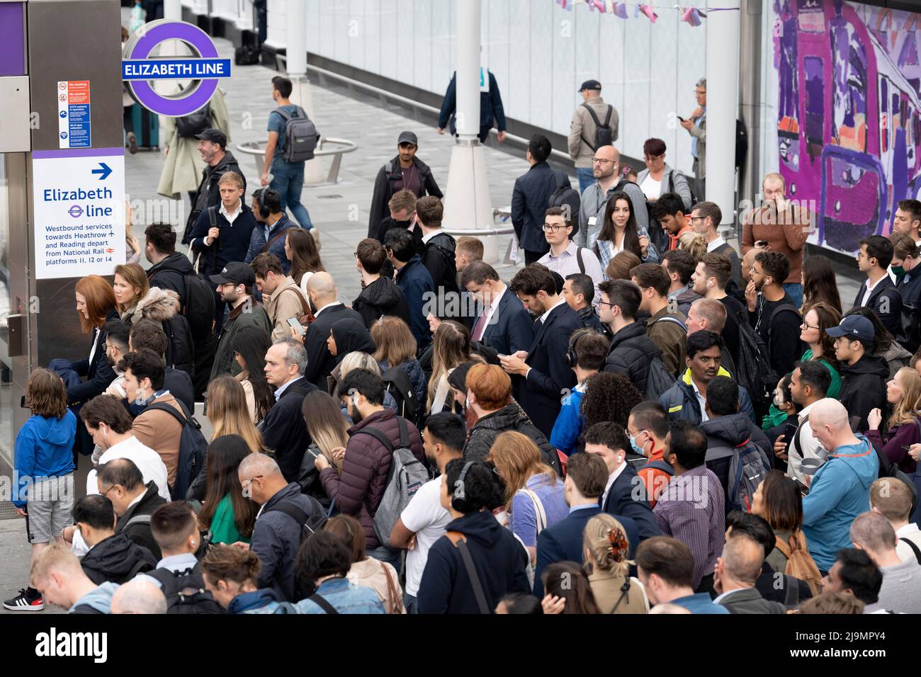 A false fire alarm creates a crowded Paddington station on the day that ...