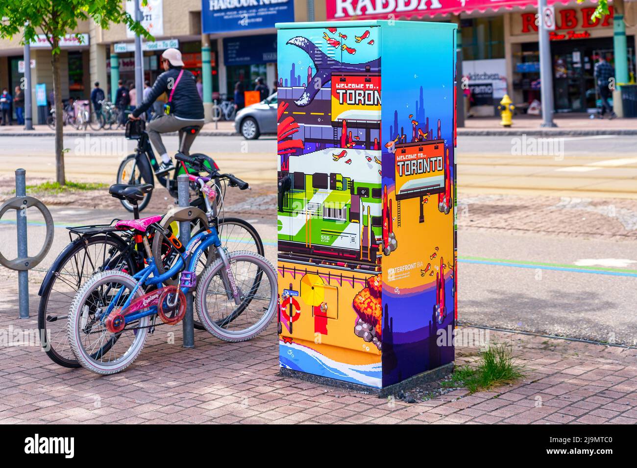 City comes hi-res stock photography and images - Alamy