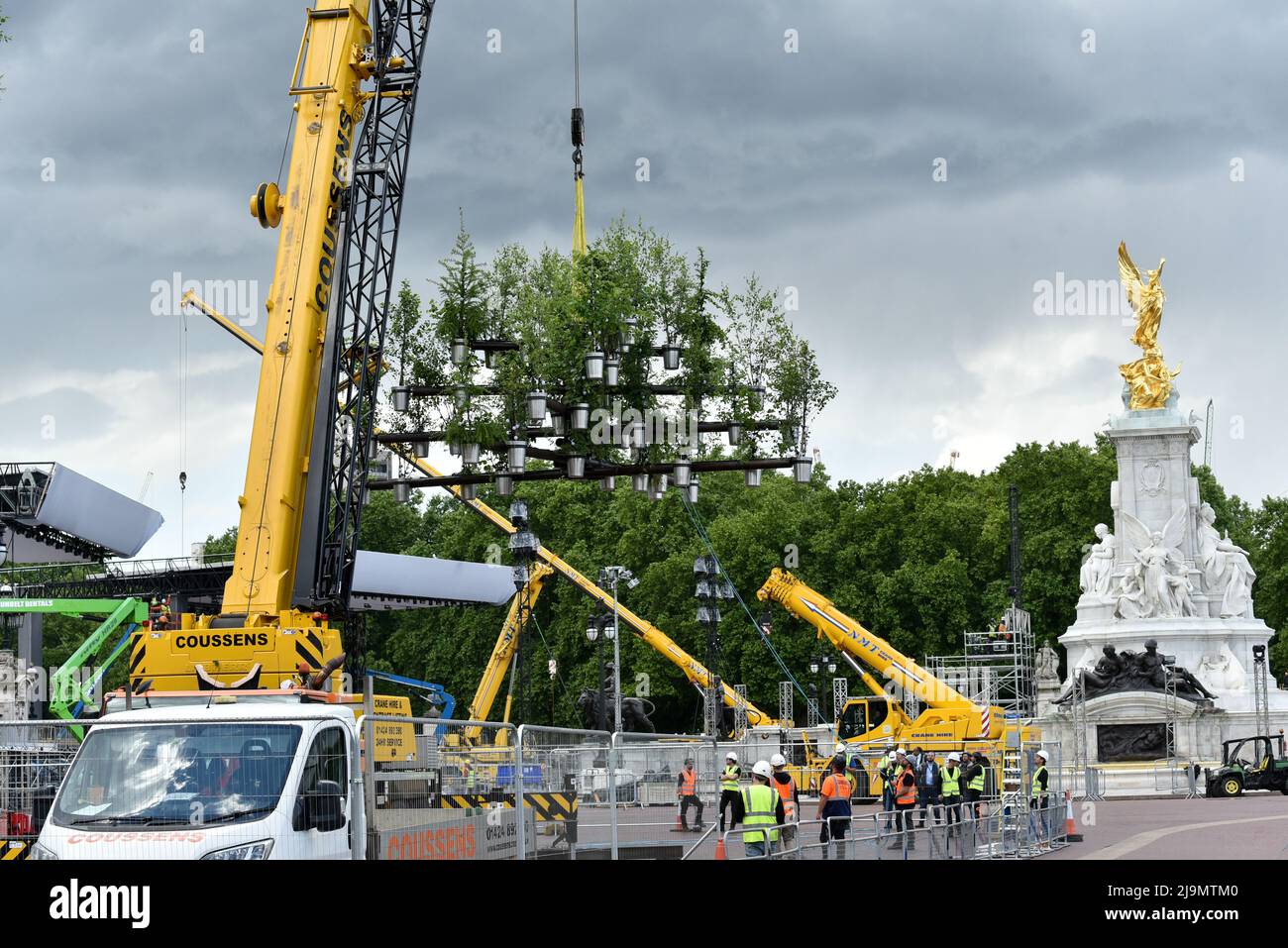 Buckingham Palace, London, UK. 24th May 2022. The final piece of Thomas ...