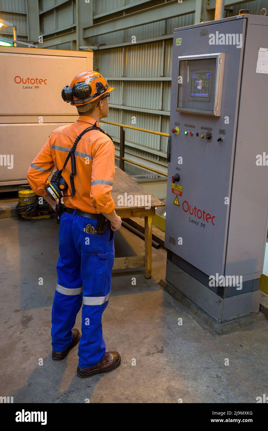 Inspecting control hi-res stock photography and images - Alamy