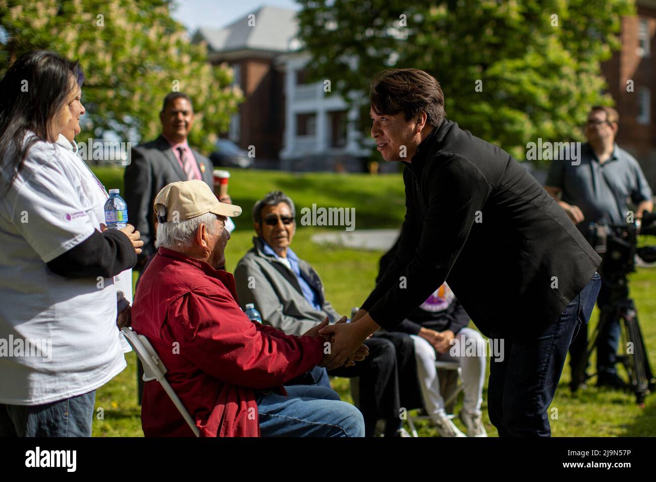Remembering residential school survivors hi-res stock photography and ...