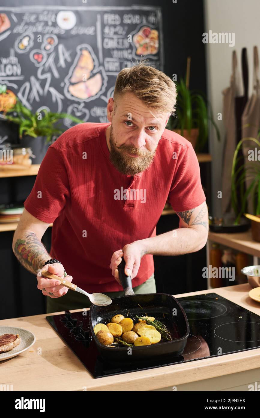 Fry pan side butter hi-res stock photography and images - Alamy