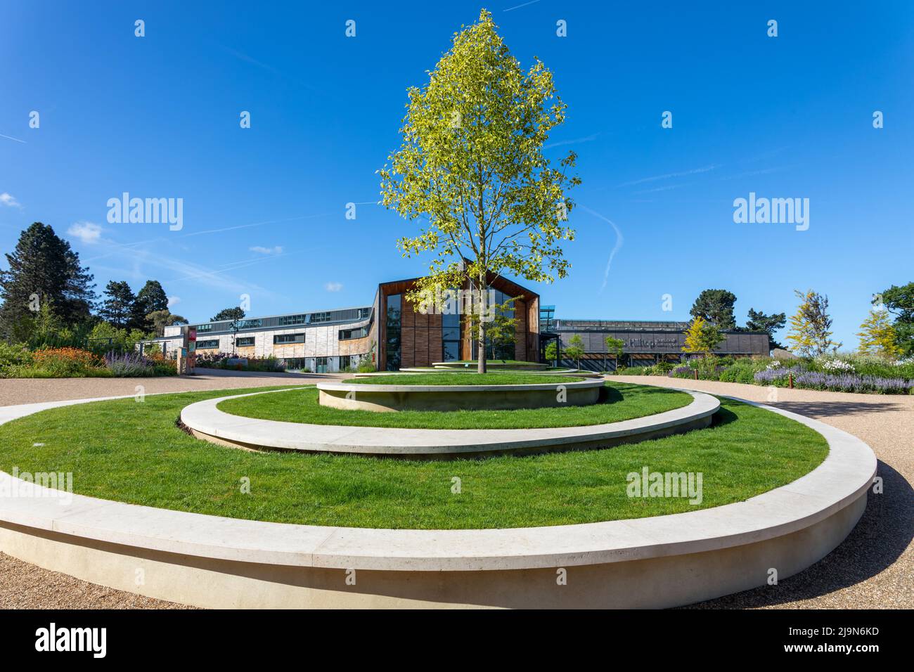 Rhs hilltop building hi-res stock photography and images - Alamy