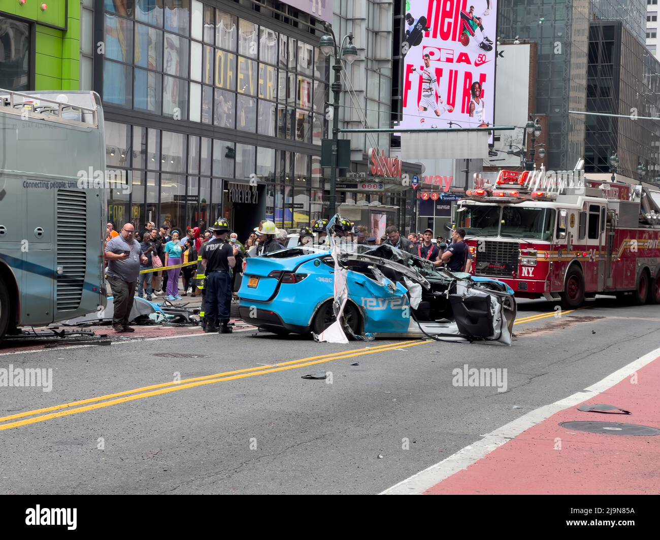 Smashed tesla hi-res stock photography and images - Alamy