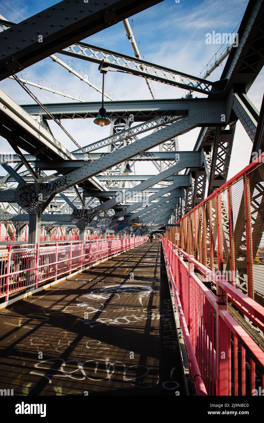 Williamsburg Bridge footpath, New York City Stock Photo - Alamy