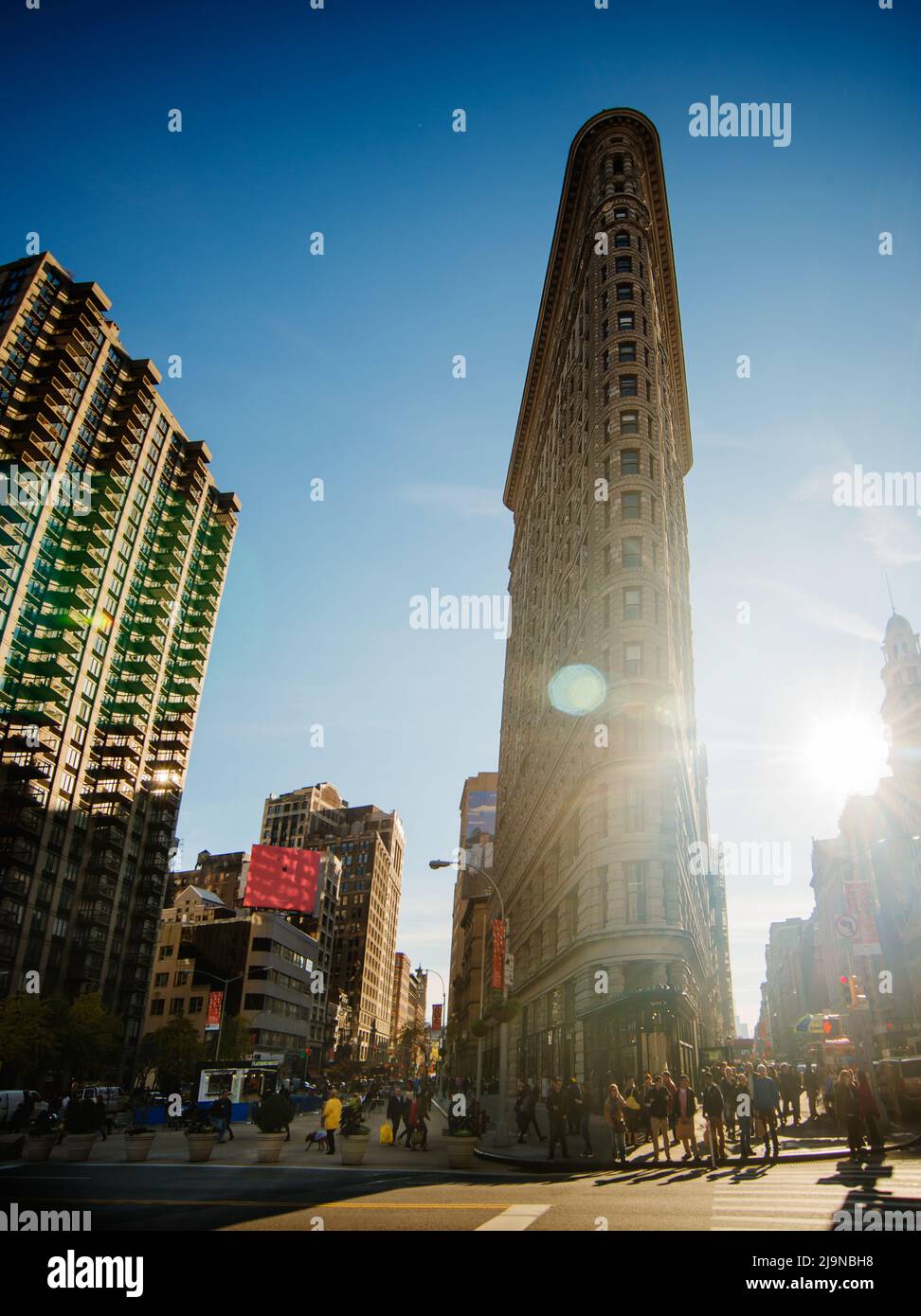 Iron building hi-res stock photography and images - Alamy