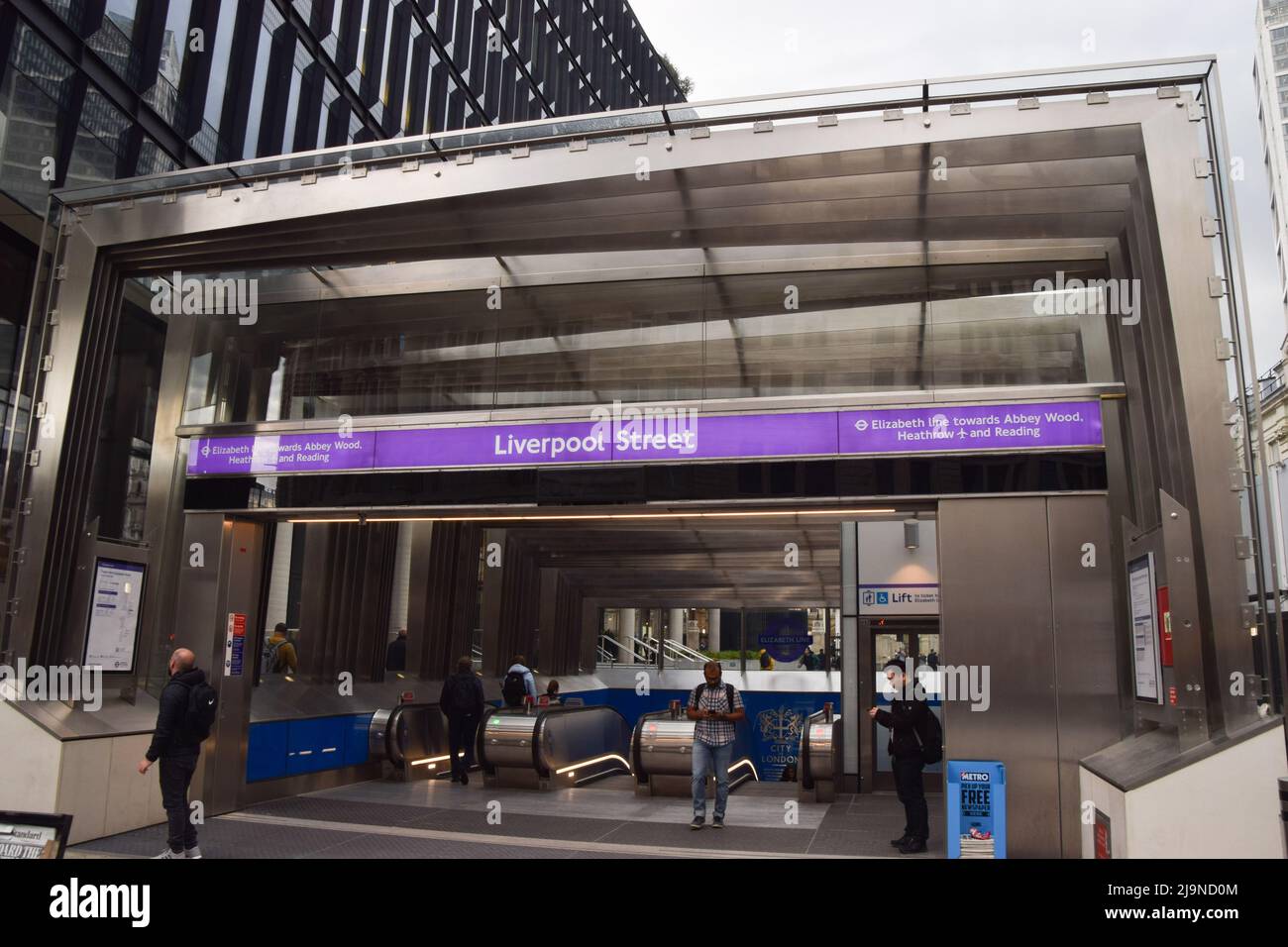 London, UK. 24th May 2022. Liverpool Street Station Elizabeth Line ...