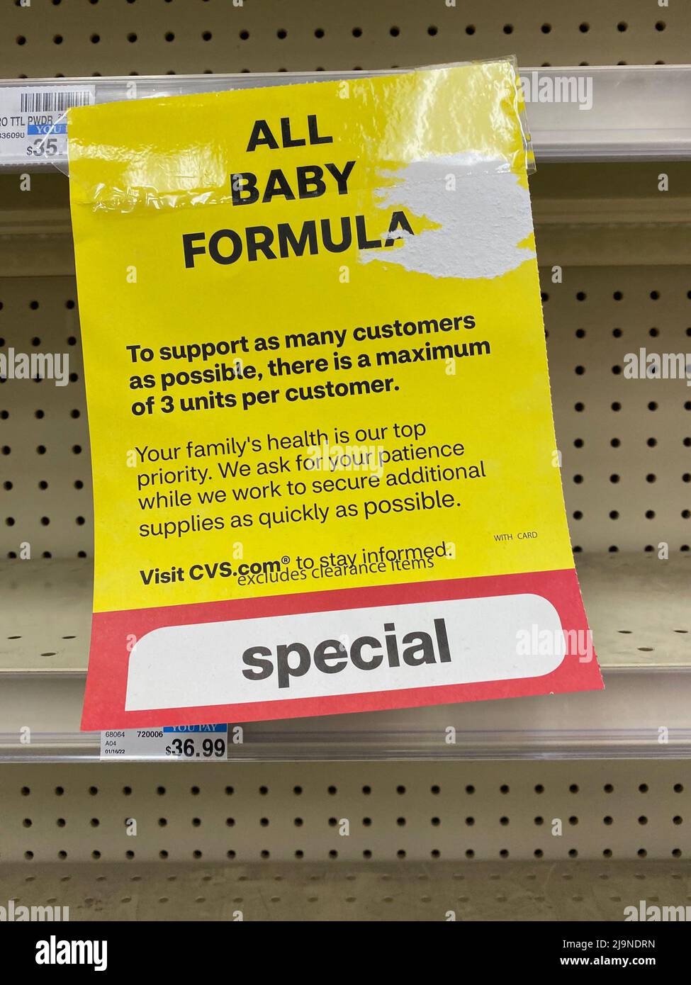 Racine, Wisconsin, USA. 24th May, 2022. Spare stocks of baby formula ...