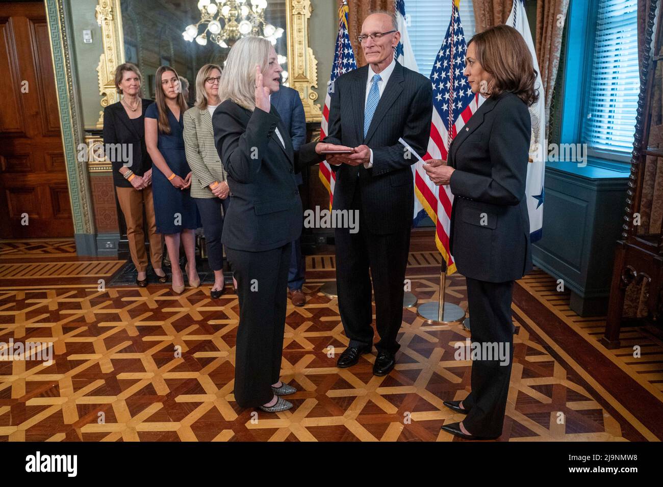 Alina romanowski hi-res stock photography and images - Alamy