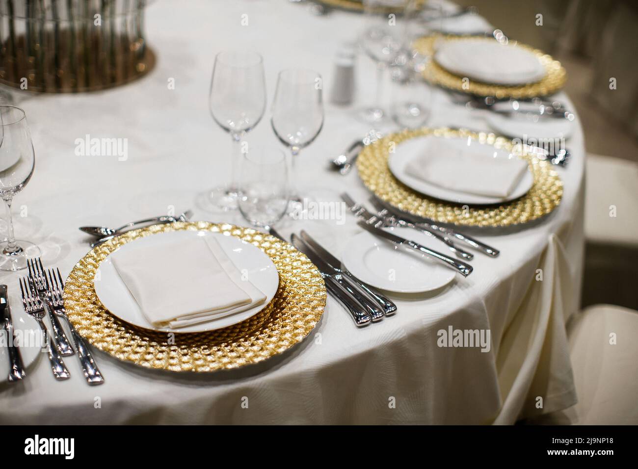 Table set for wedding or another catered event dinner Stock Photo - Alamy