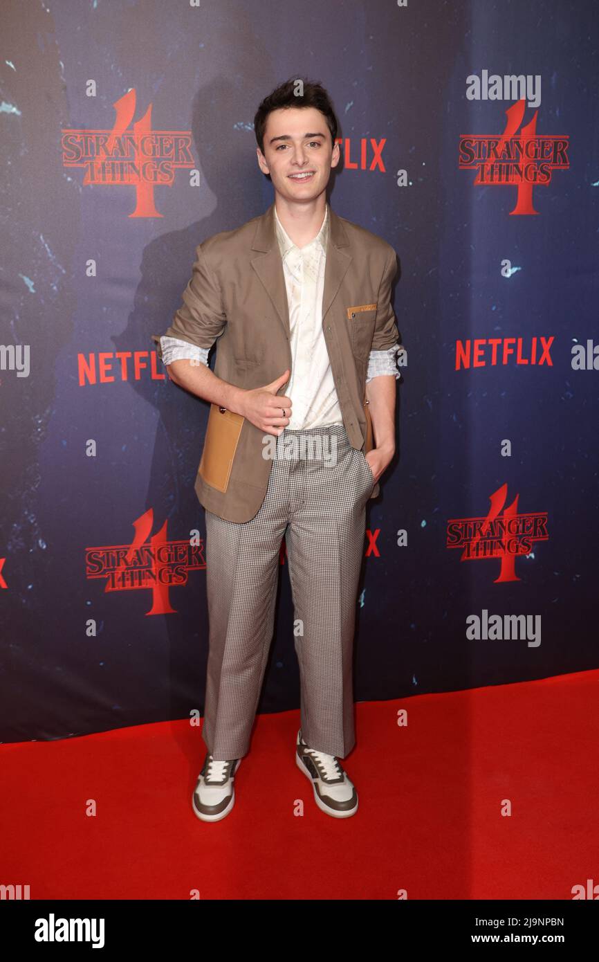 Noah schnapp 2022 hi-res stock photography and images - Alamy