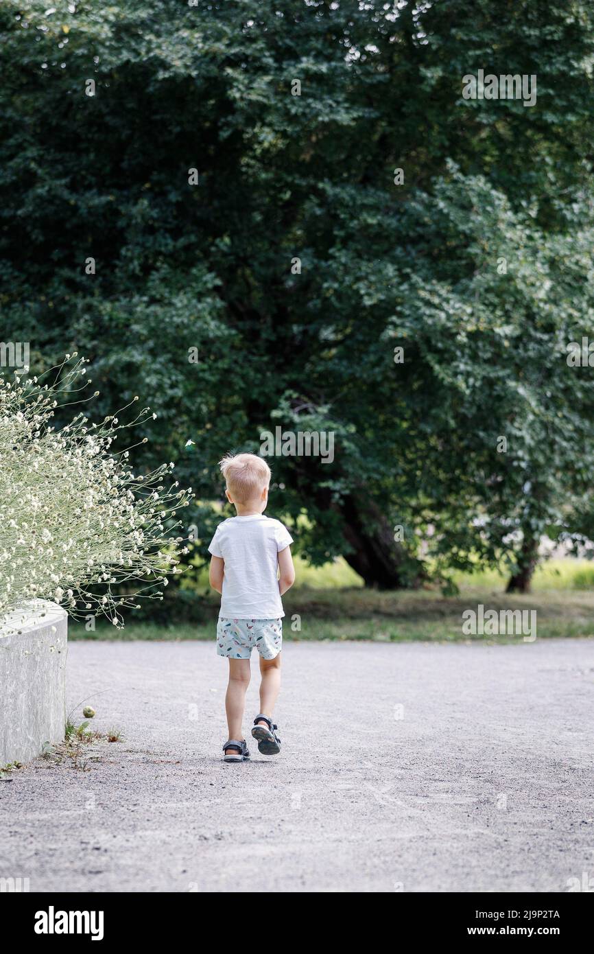 Lost cute hi-res stock photography and images - Alamy