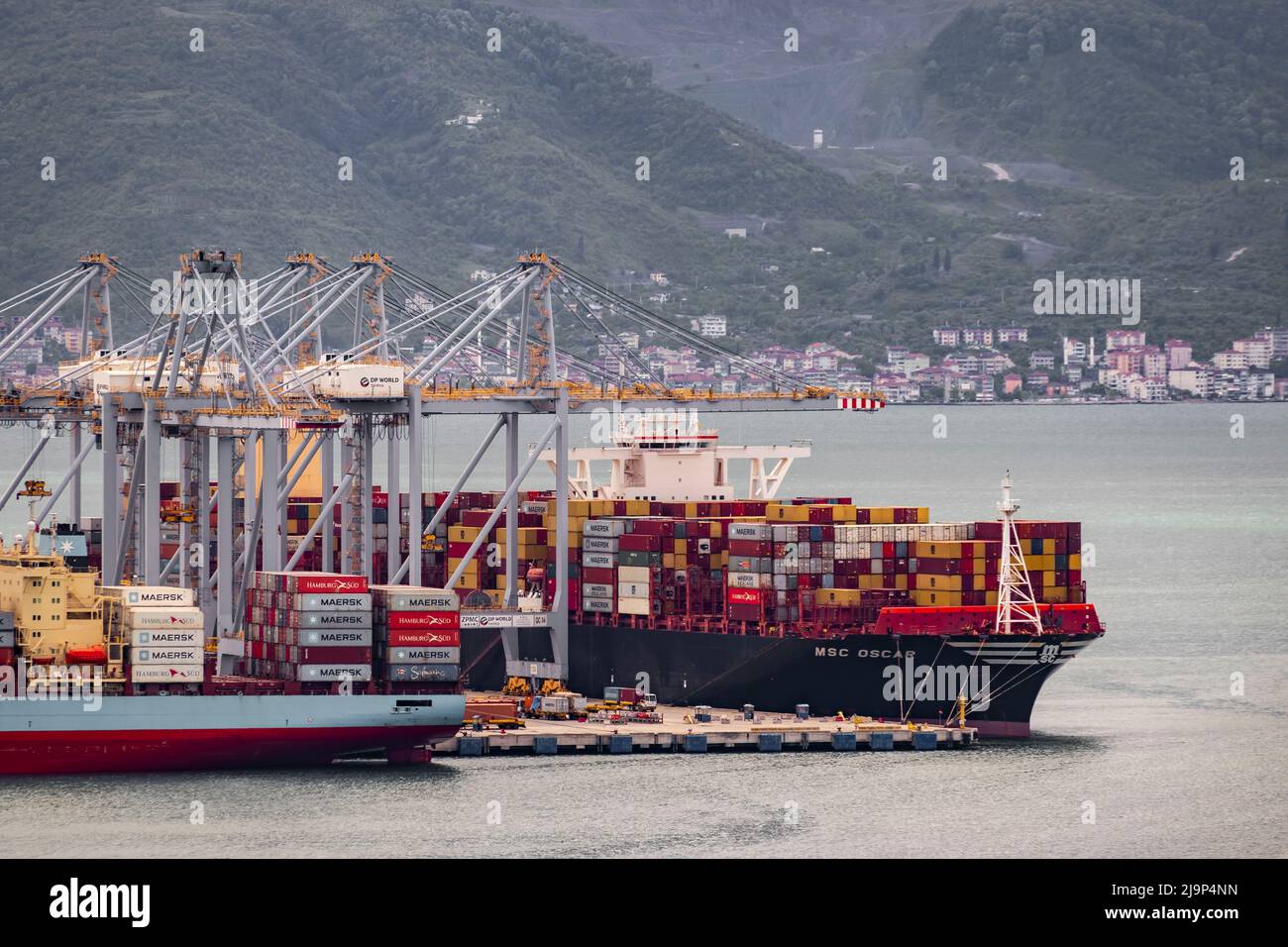 Turkey - May 19, 2022 : Tupras Izmit oil refinery, Tupras is Turkey's ...