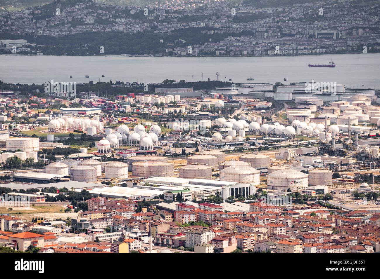 Turkey - May 19, 2022 : Tupras Izmit oil refinery, Tupras is Turkey's ...