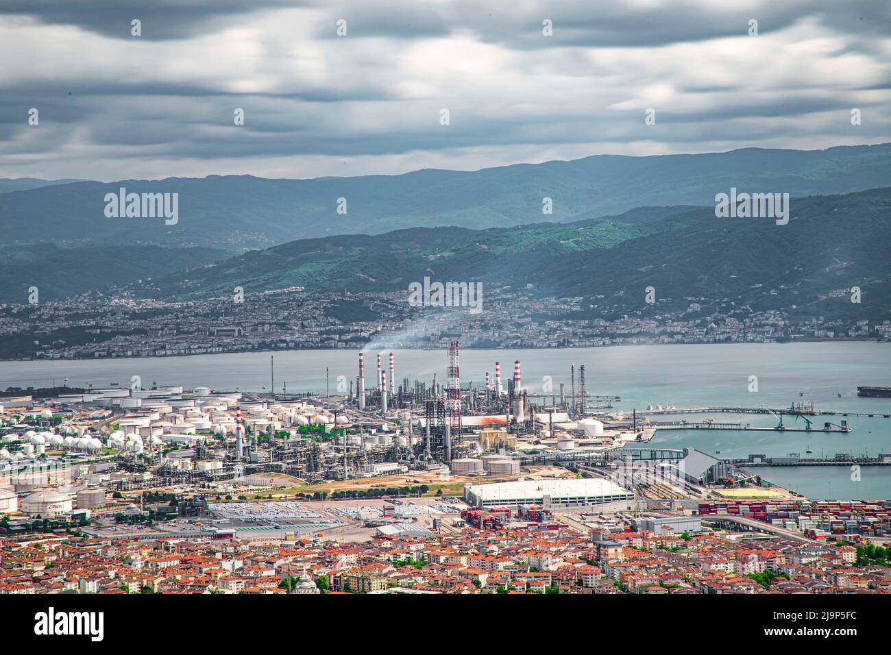 Turkey - May 19, 2022 : Tupras Izmit oil refinery, Tupras is Turkey's ...