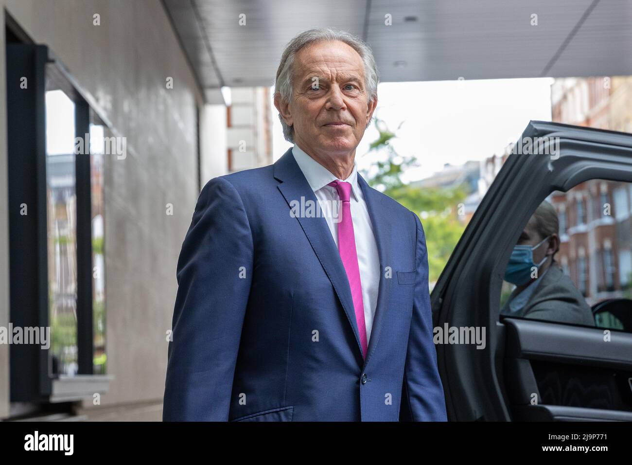 Tony lewis bbc hi-res stock photography and images - Alamy