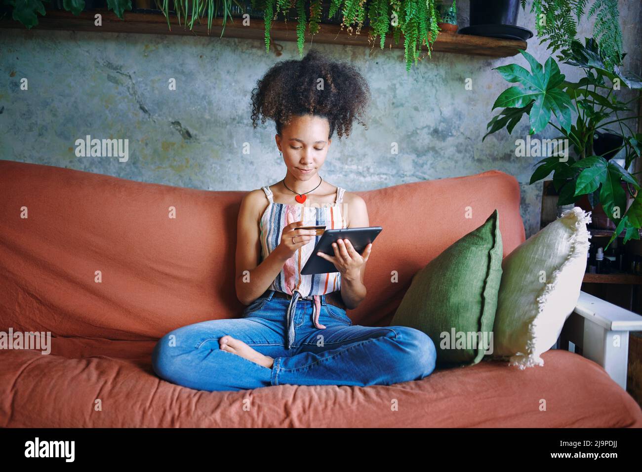 Real life banking hi-res stock photography and images - Alamy