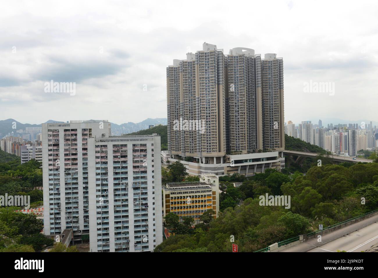 Shun lee estate hi-res stock photography and images - Alamy Shun lee estate hi-res stock photography and images - Alamy