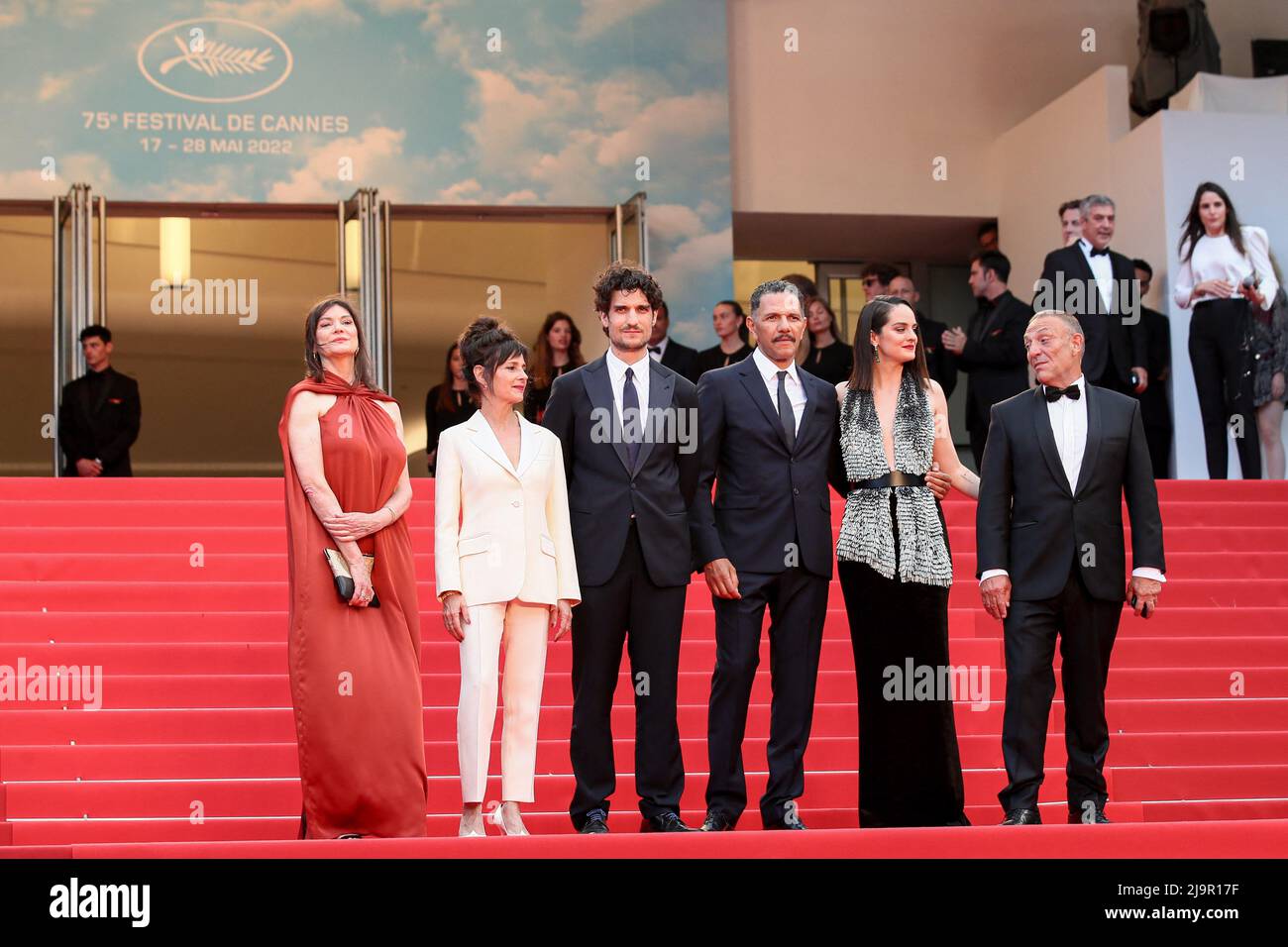 Anouk Grinberg, Louis Garrel, Noémie Merlant, Roschdy Zem, Anne ...
