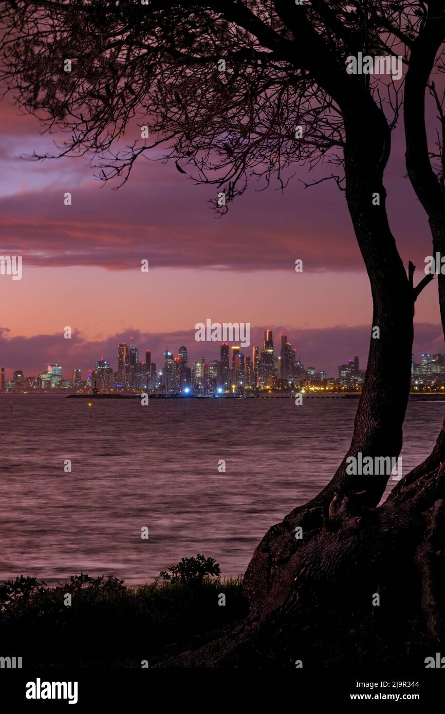 Dark blue city hi-res stock photography and images - Alamy