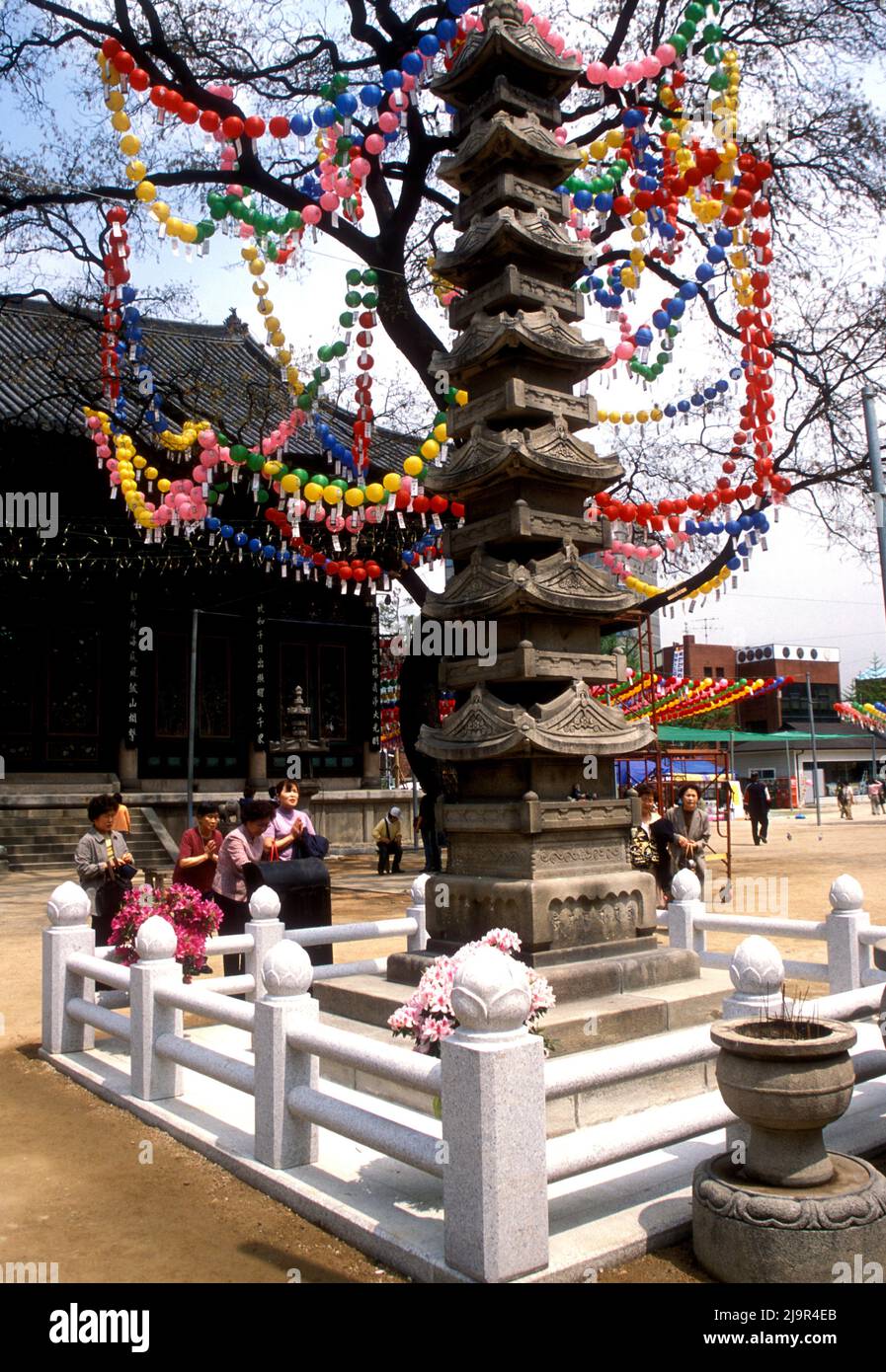 Buddhist pagoda in the courtyard of the Chogye-sa Temple in Seoul ...