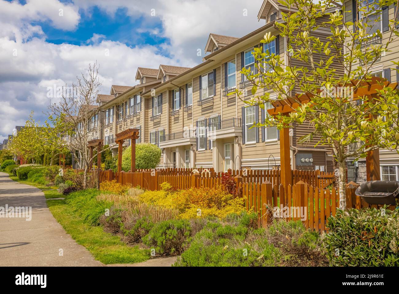 Subdivision complex hi-res stock photography and images - Alamy