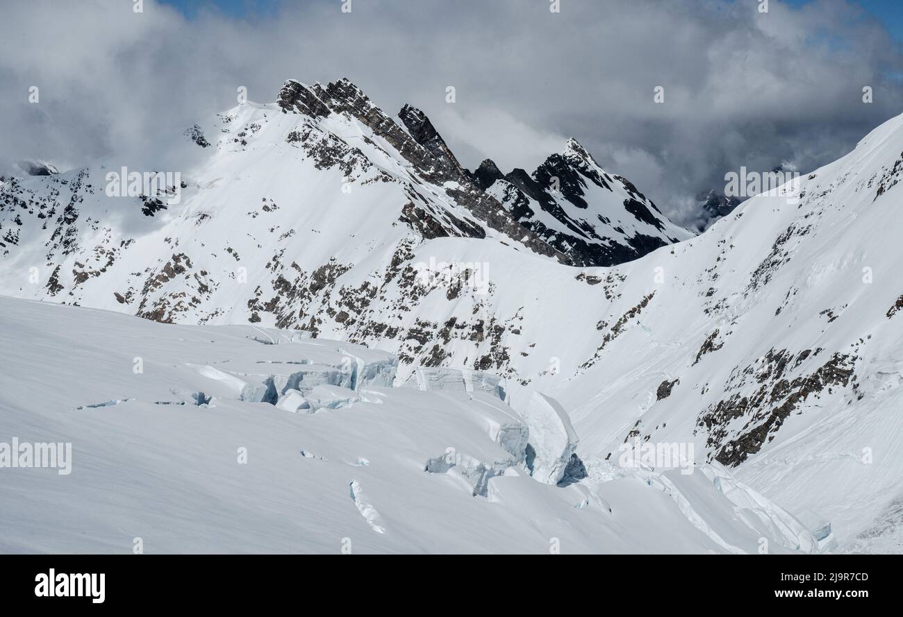 Dilemma peak hi-res stock photography and images - Alamy