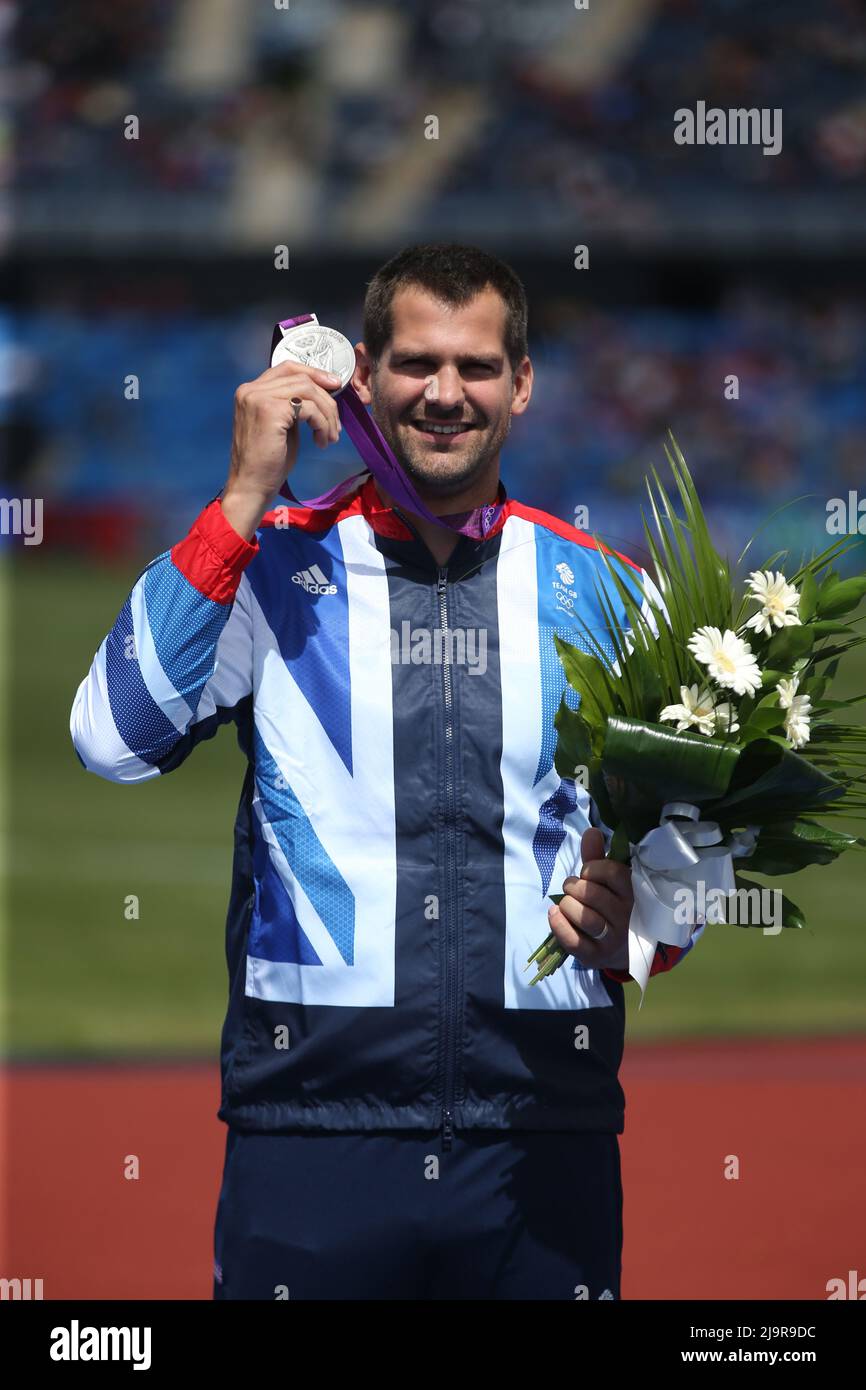 Olympics london 2012 high jump hi-res stock photography and images - Alamy
